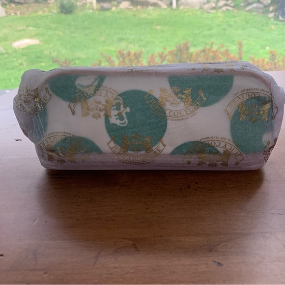 Juicy Couture | Bags | Retro Juicy Couture Pam Gela Green White Tan ...